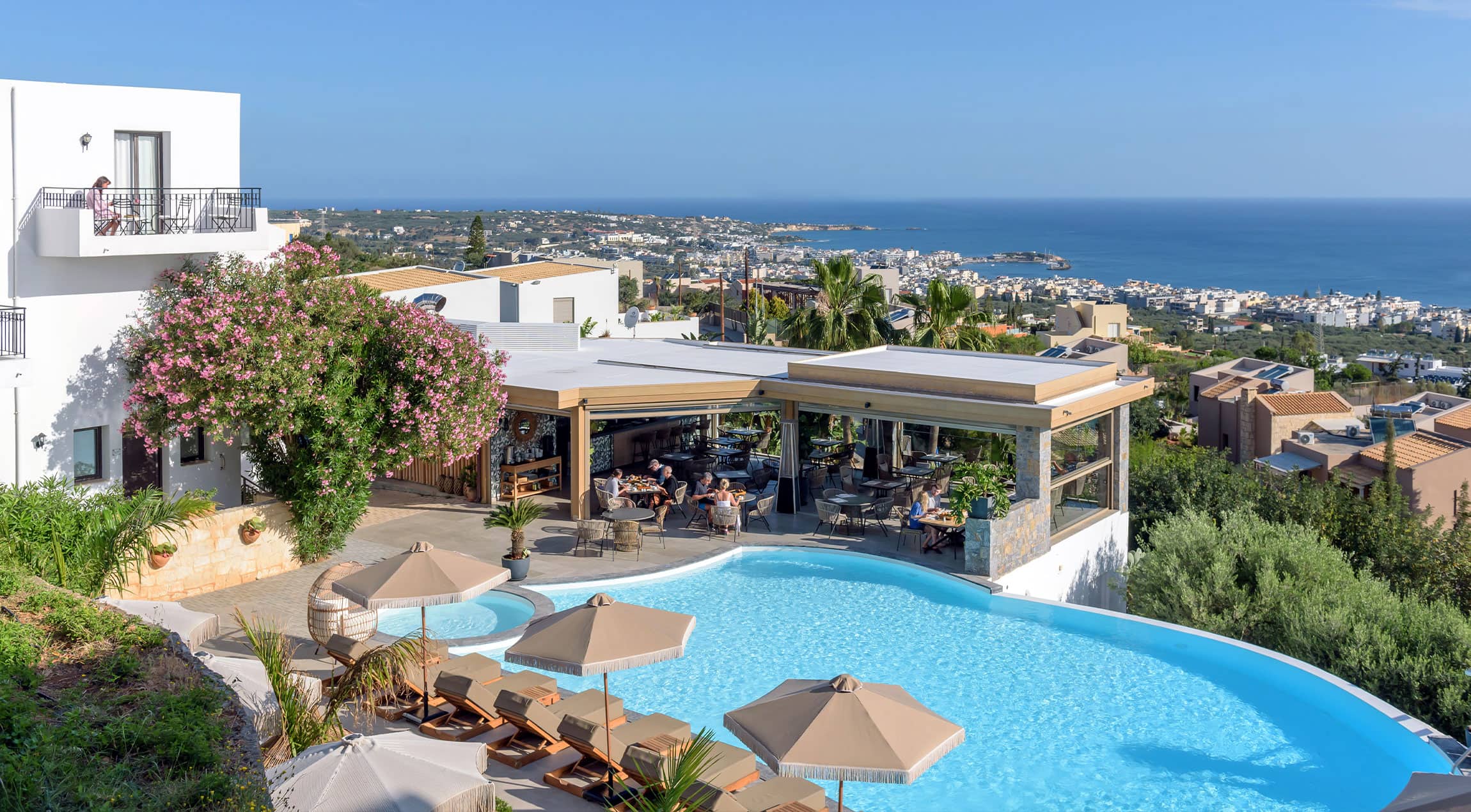 Home | Creta Blue Suites
